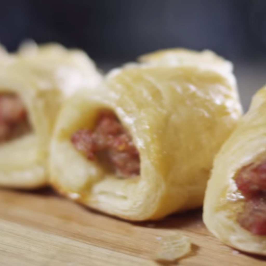 Irish Sausage Rolls Recipe (Grab Your Picnic Rolls)